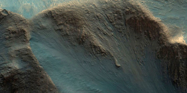 These Beautiful New Photos of Mars Will Make You Cry A Single, Solitary ...